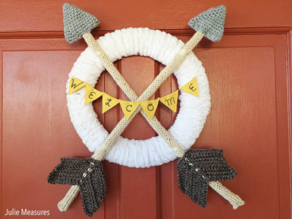 Yarn Arrow Wreath - Julie Measures