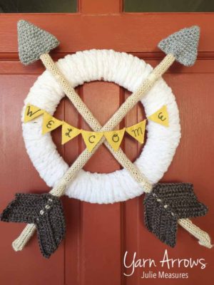 Yarn Arrow Wreath - Julie Measures