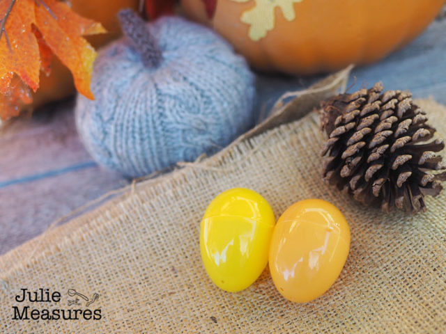 DIY Fall Decor - Make oversized acorns perfect for fall decorating!