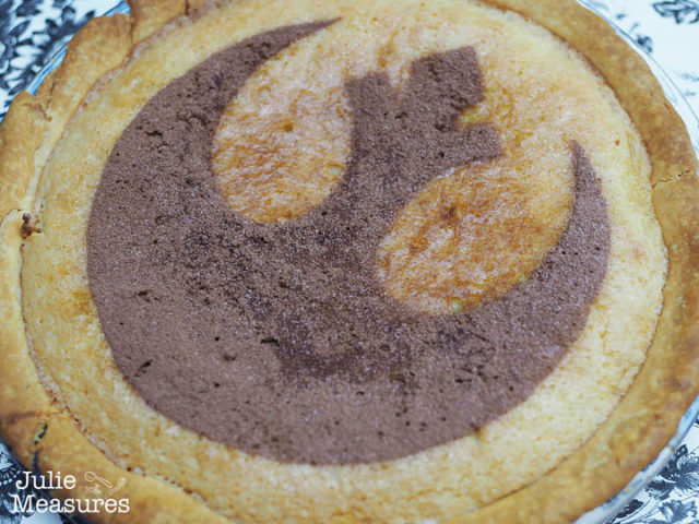 Star Wars Pie - DIY Pie Stencil - Julie Measures
