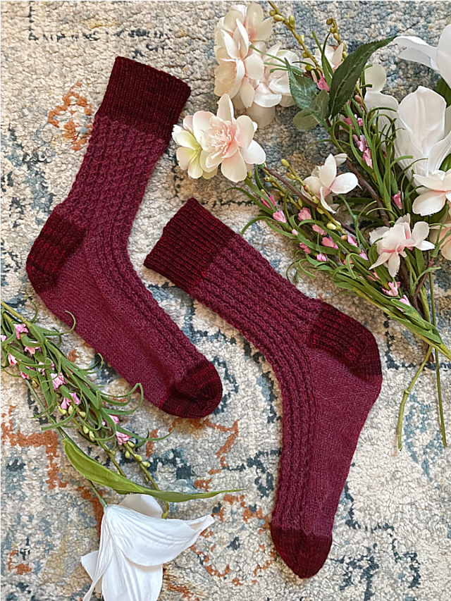 Mock Cable Knit Socks Pattern - Julie Measures